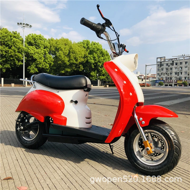 Ladies Mini Off road Two stroke Fuel assisted Pedal Scooter New Rubber ...