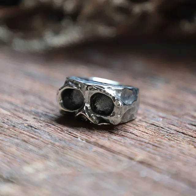 Vintage Gothic Hollow Heart Shape Skull Rings | SkullStore
