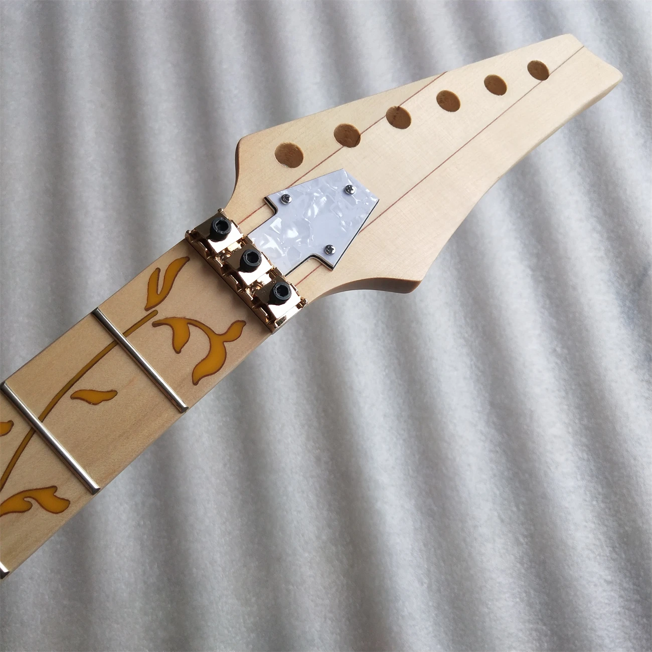 24-Fret-Maple-wood-Fretboard-Yellow-Vine-inlay-Guitar-Neck-For-Electric ...