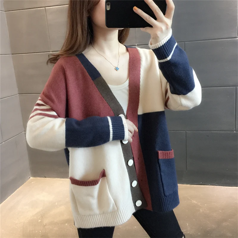 Room-209583-row-9-No-4-middle-real-shooting-V-neck-color-contrast ...