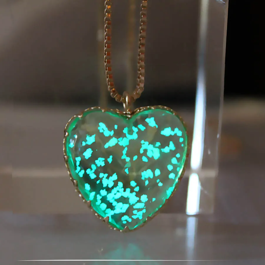 New Creative Luminous Heart Crystal Pendant Necklace Glow In The ...