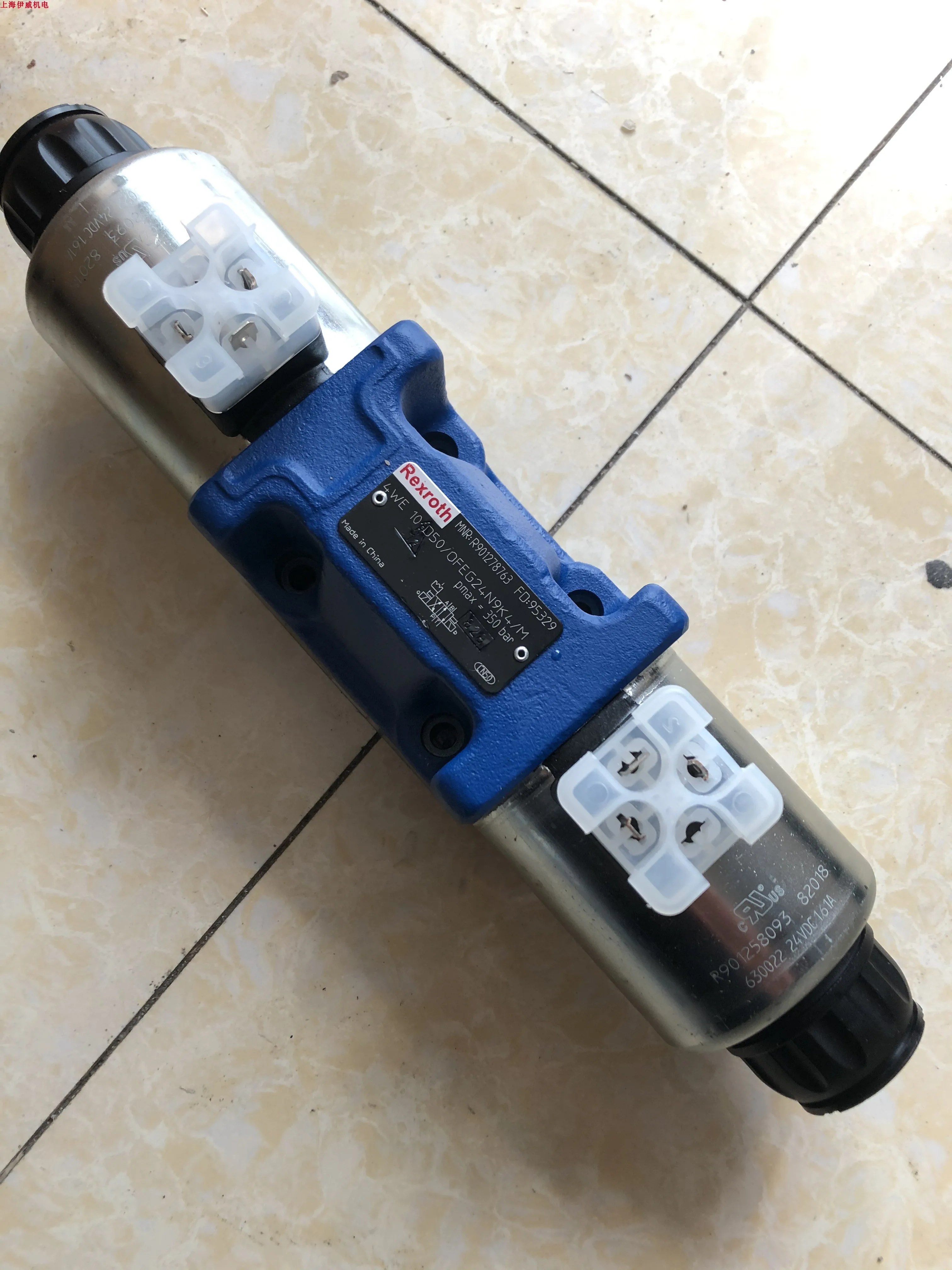 Rexroth 유압 솔레노이드 밸브 MNR: R901278763 4WE10D50/OFEG24N9K4/M 4WE 10 D50 ...