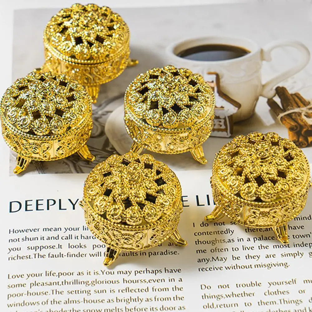 1-Pcs-Plastic-Hollow-Candy-Box-Gold-Silver-Mini-Boxes-6-5-5-4cm-For ...