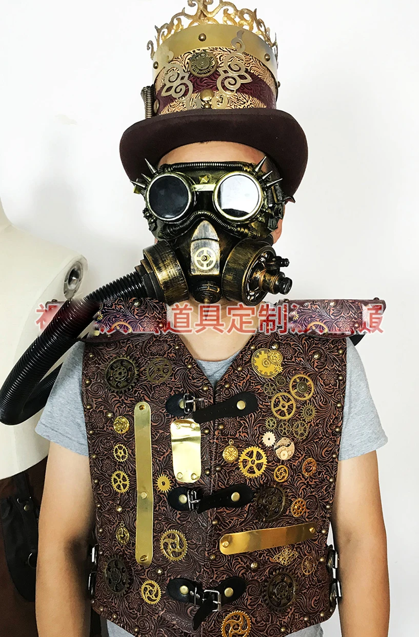 Steampunk Cosplay Guy