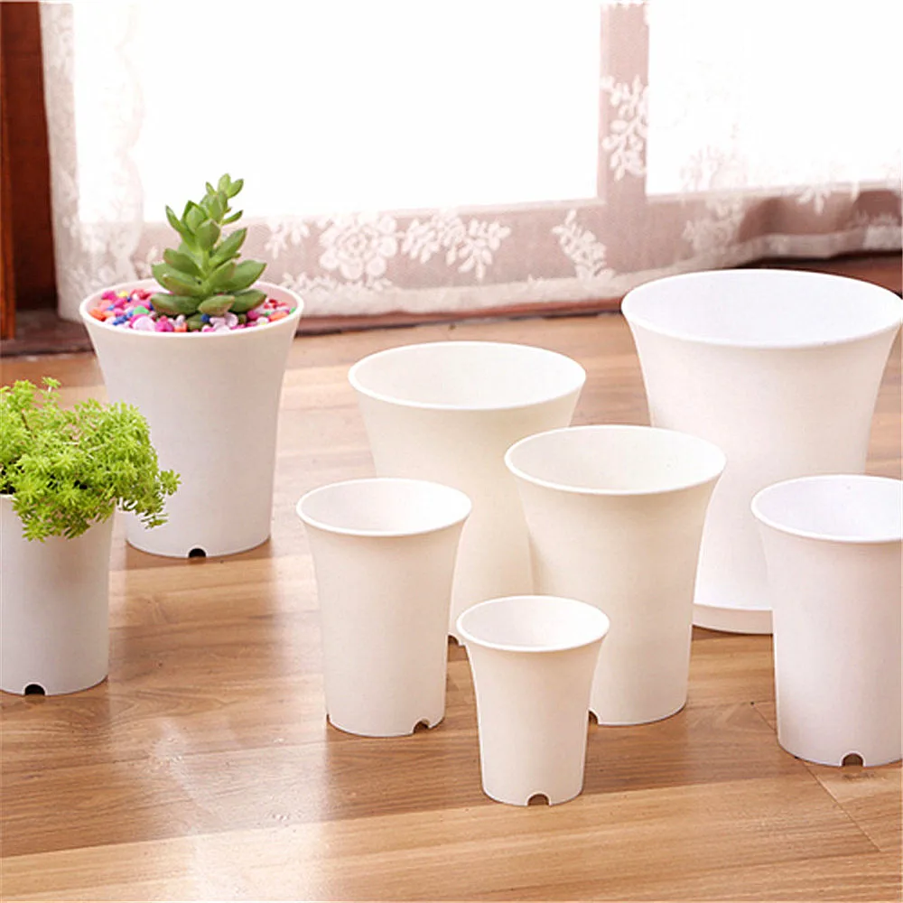 Round Plastic Flower Pots