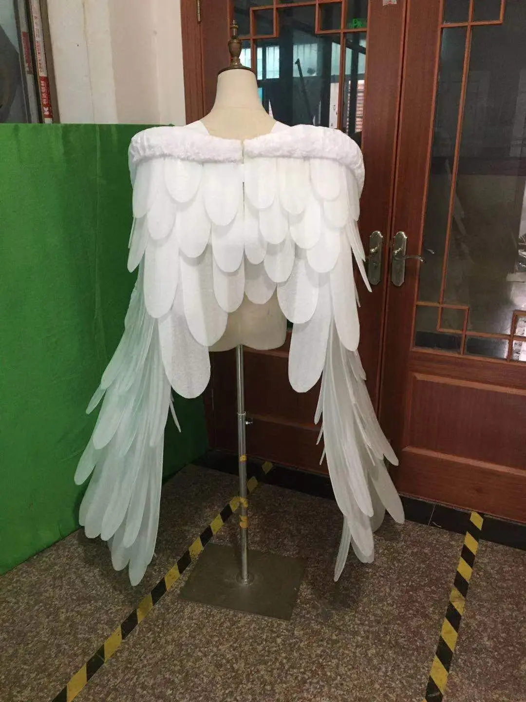 Making Feathered Cosplay Wings
