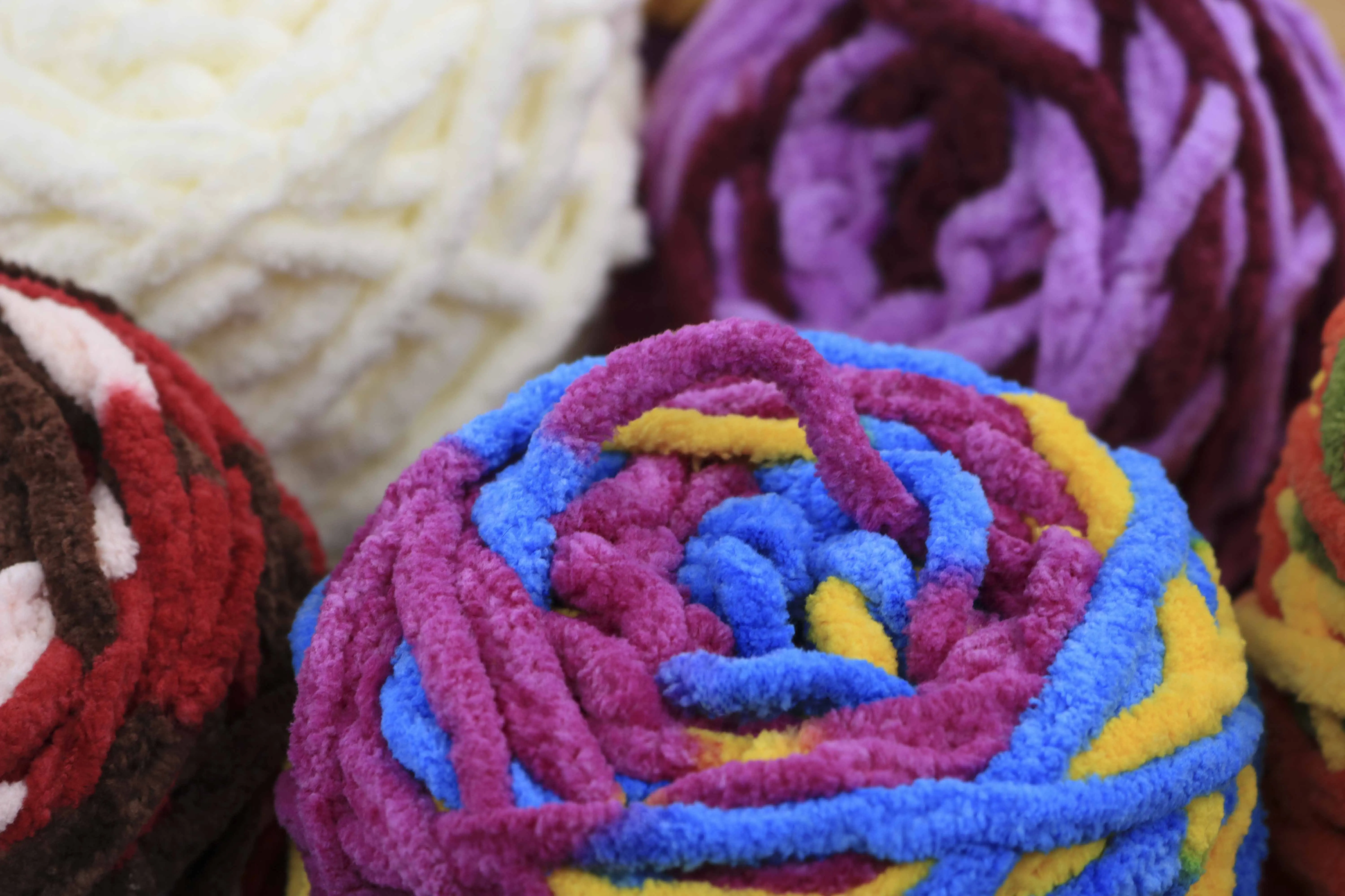 100g/ball Soft Milk Cotton Blends Polyester Blended Chenille Wool Yarn ...