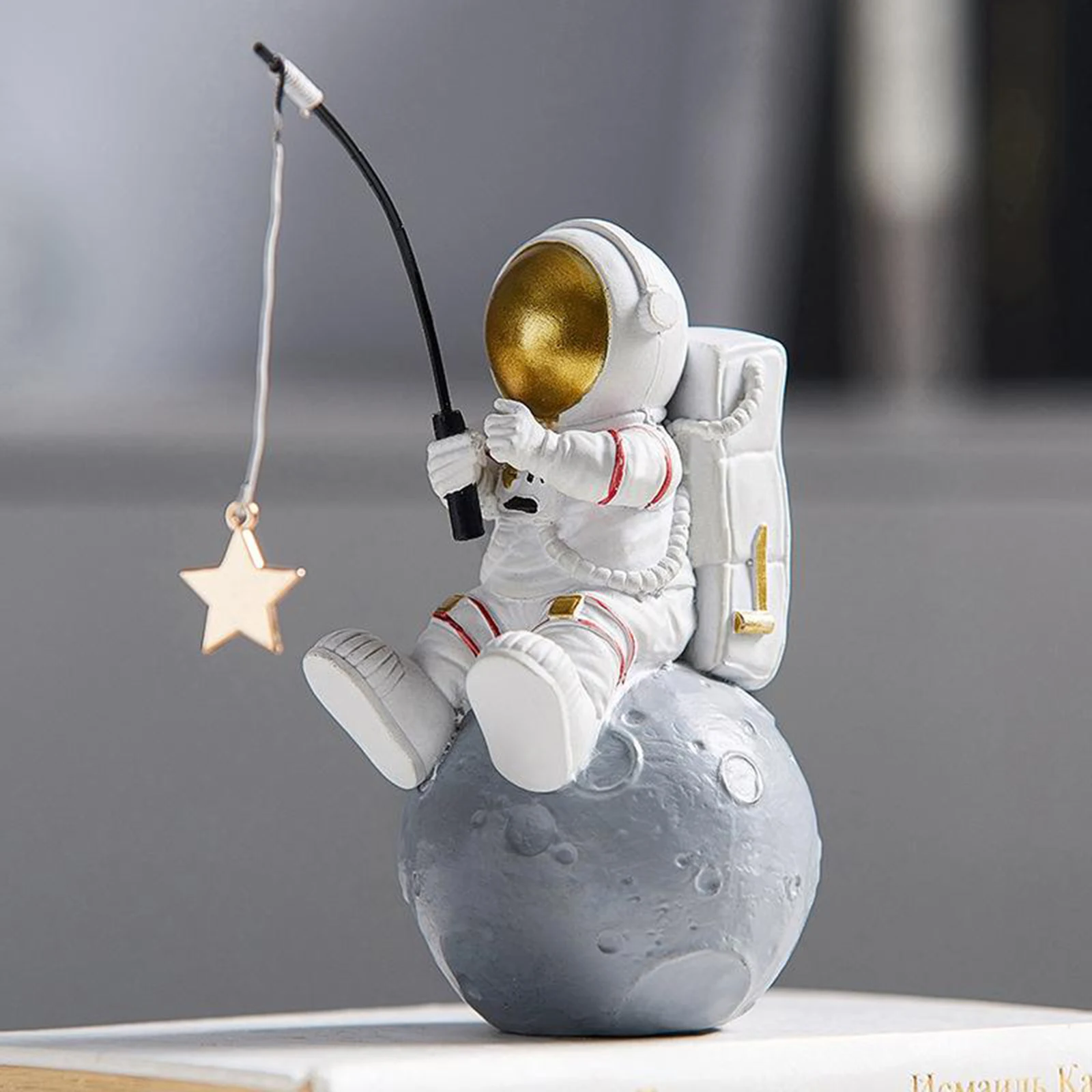 Resin Astronaut Sculpture Figurines Miniatures Desk Decor Spaceman ...