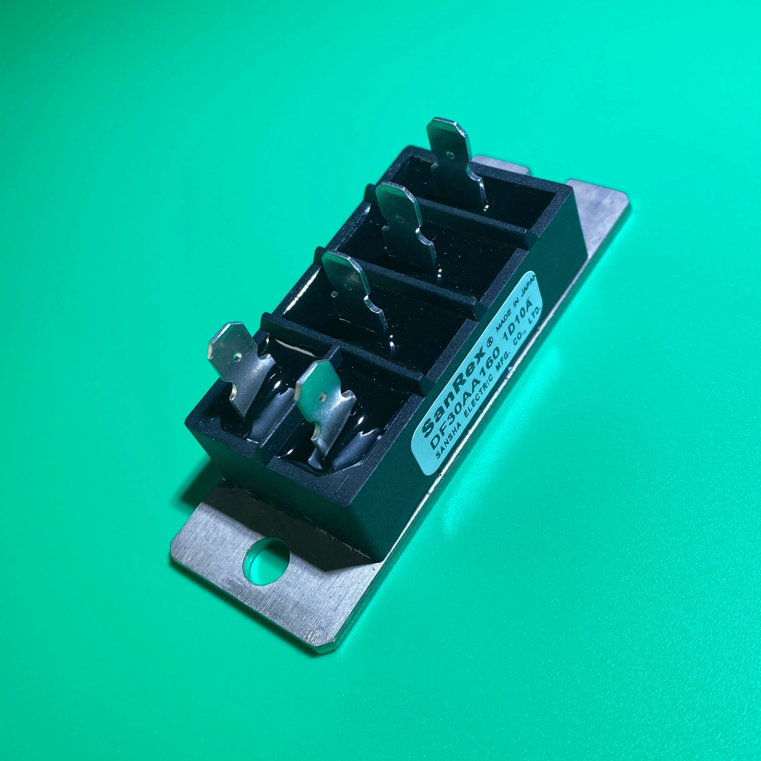 Df30aa160 Igbt Module Df30aa-160 Diode Three Phases Bridge Type Df30a ...