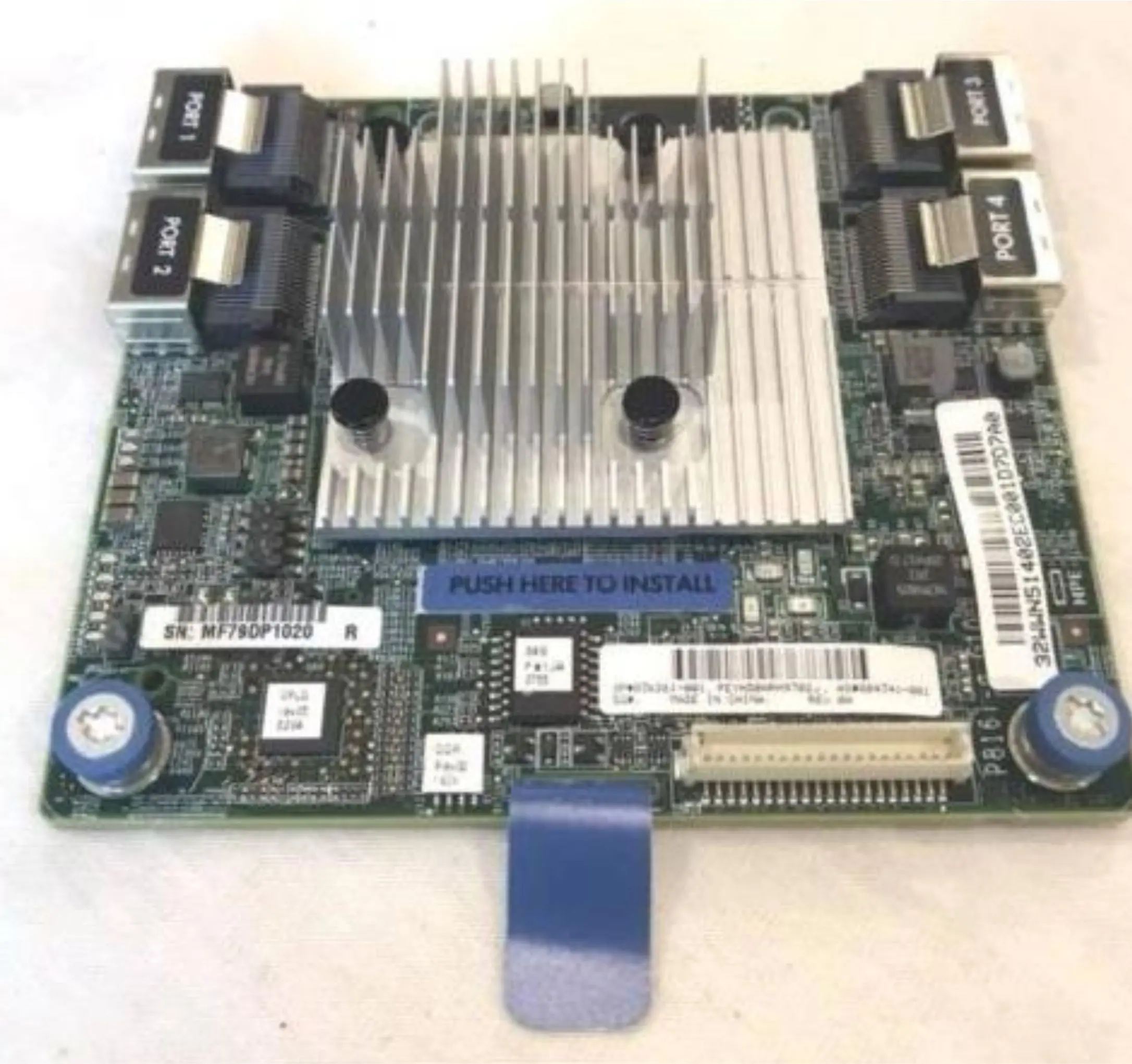 804338 B21 836261 001 804341 001 스마트 어레이 P816i a SR Gen10 (16 내부 레인/4GB ...