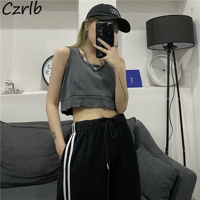 Loose Crop Top Outfit