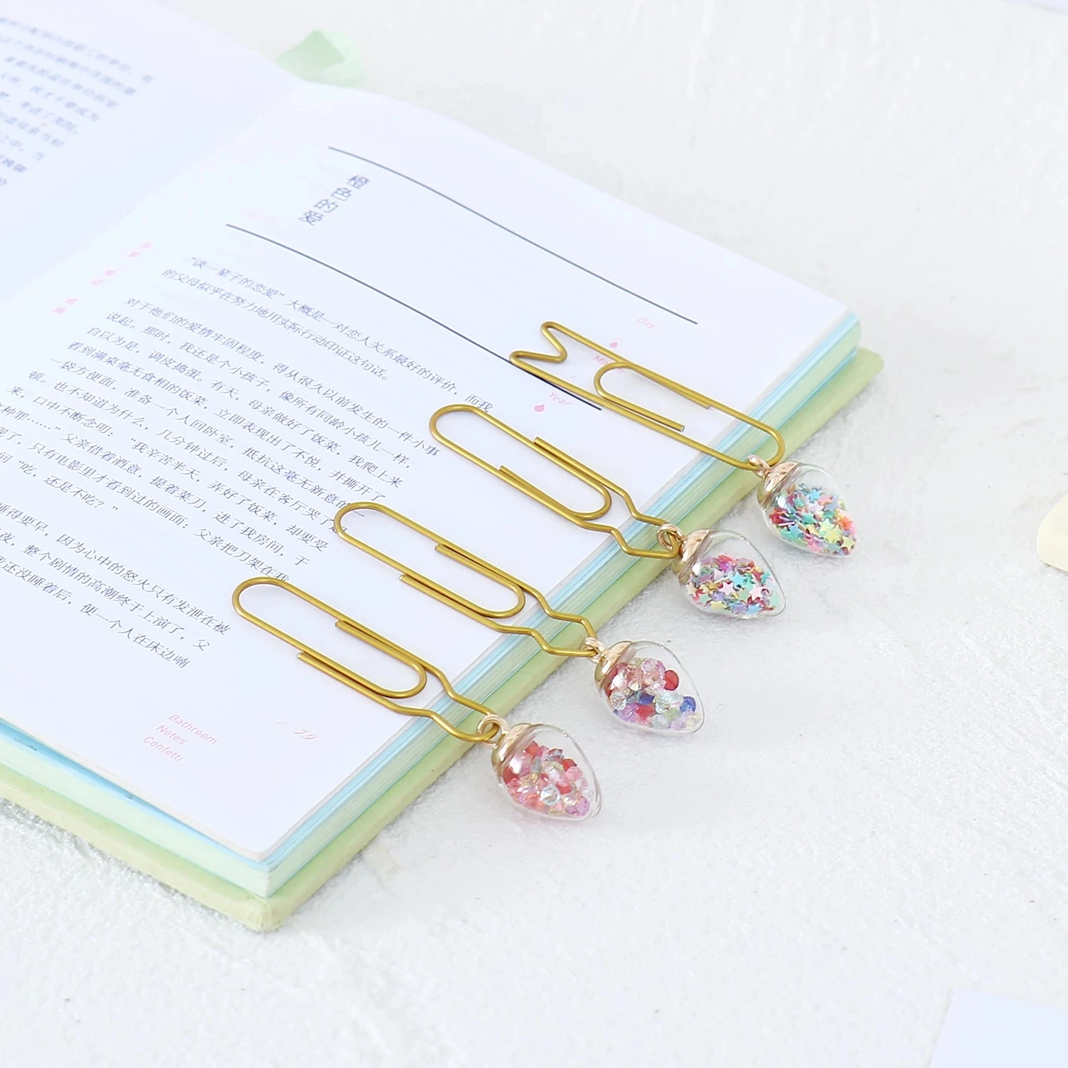 ALLTU-Creative-sequins-transparent-pendant-Metal-paper-clip-Bookmark ...
