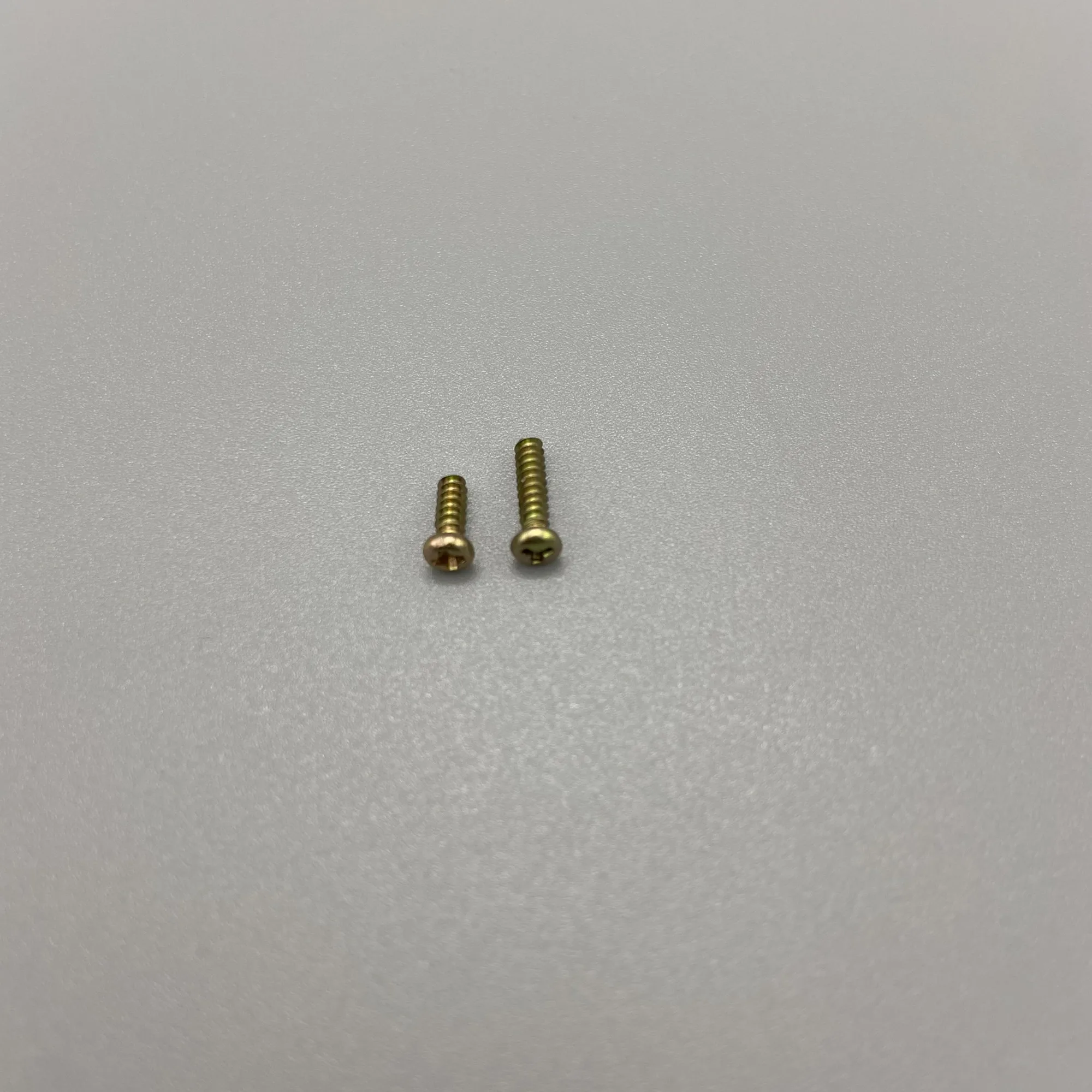 The screw is suitable for the shell and motherboard of Gameboy GB GBP ...