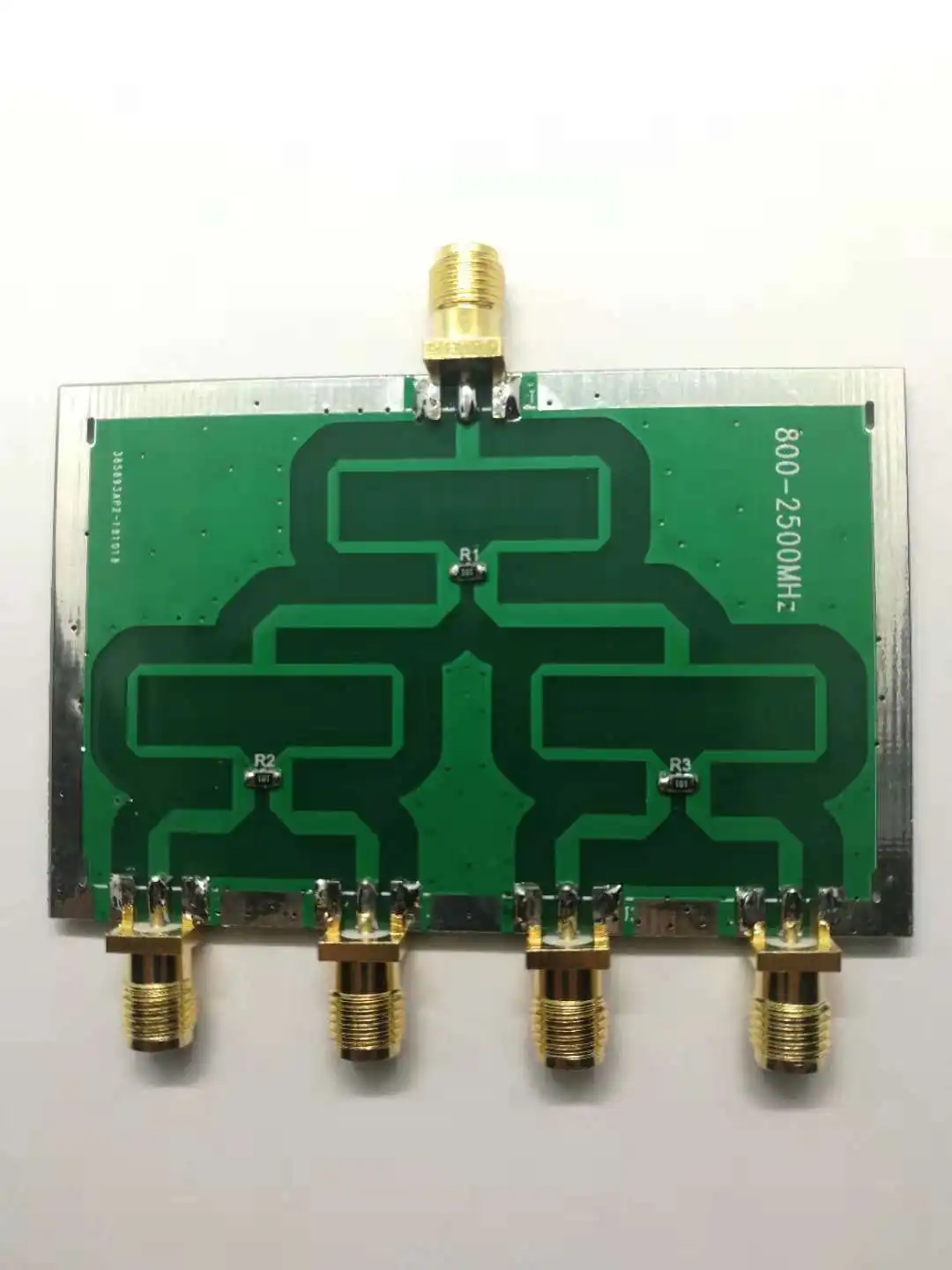 Low-cost-project-engineering-board-of-RF-power-divider.jpg