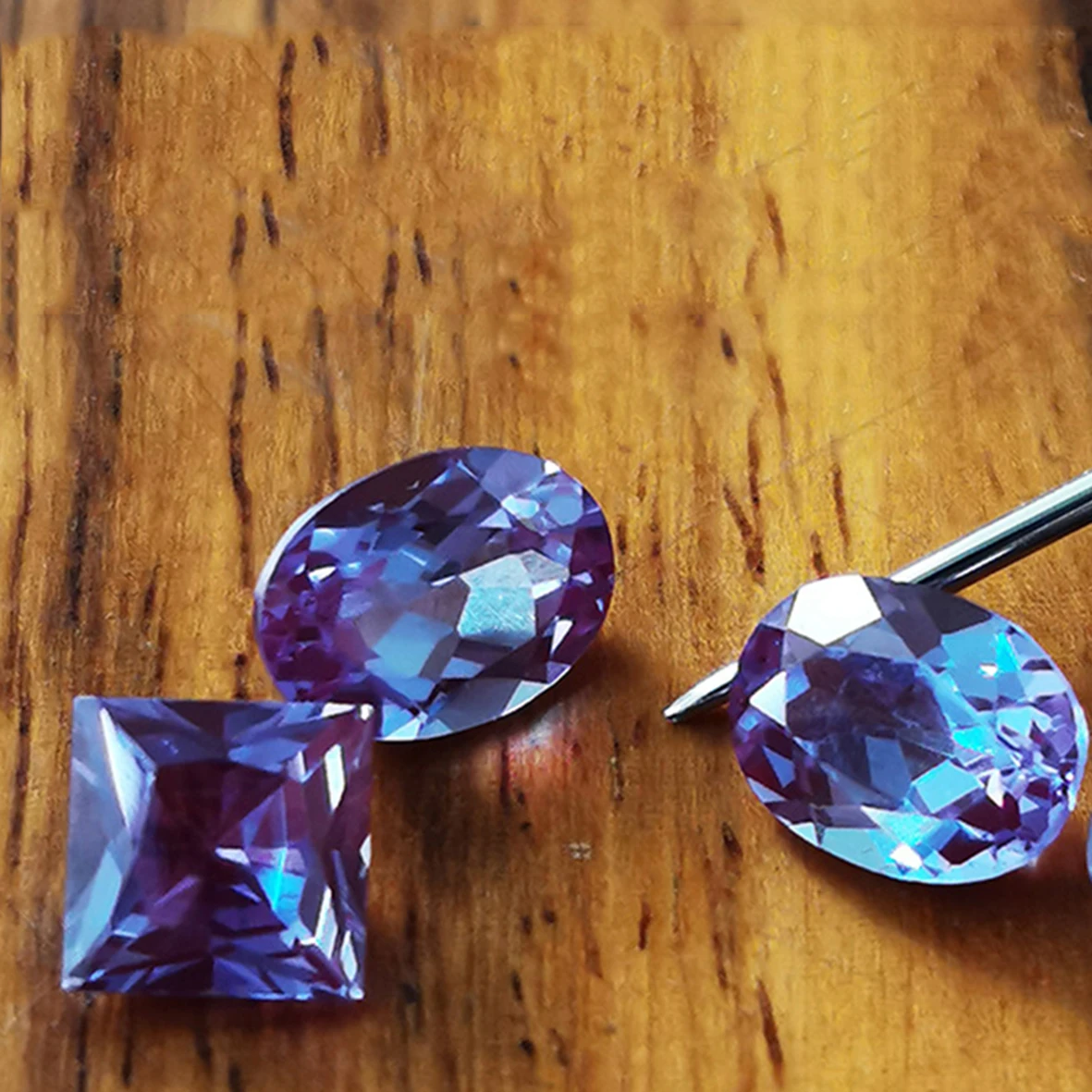 Selling 7x9mm Color Change Oval Lab Created Alexandrite - Loose ...