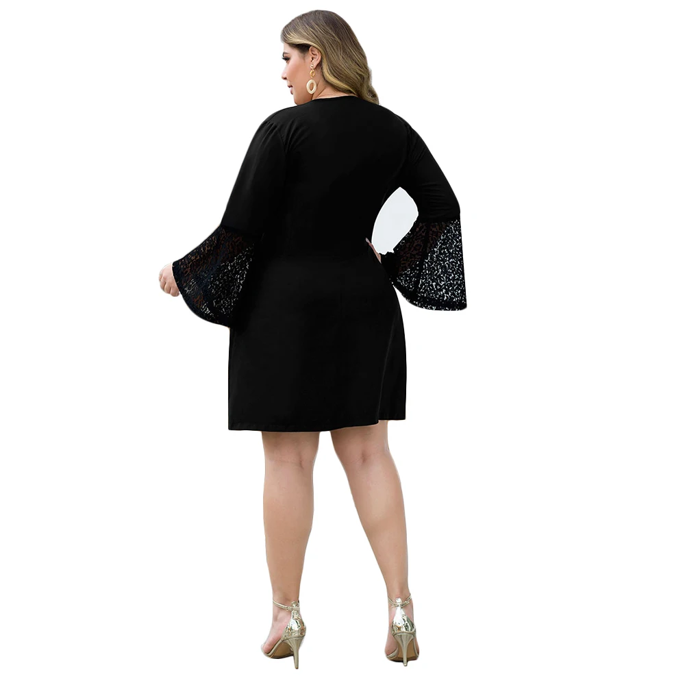 Wipalo Платье большого размера с декоративными большими пуговицами и расклешенными рукавами ...