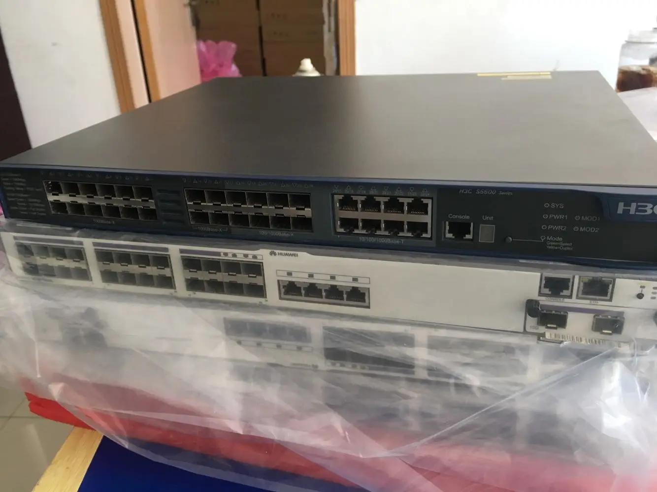 S5500 28F EI AC S5500 28F EI S5500 28F EI D 스위치 24 광섬유 포트 + 8 케이블 포트 ...