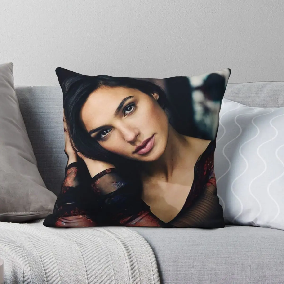 Gal-Gadot-Photo-Square-Pillowcase-Polyester-Linen-Velvet-Creative-Zip ...