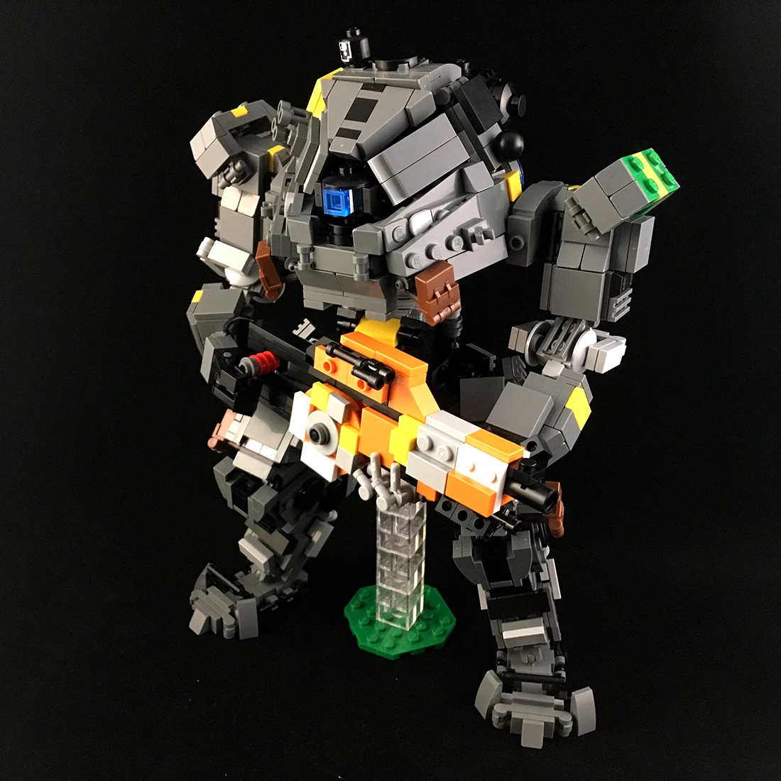 Mecha brick