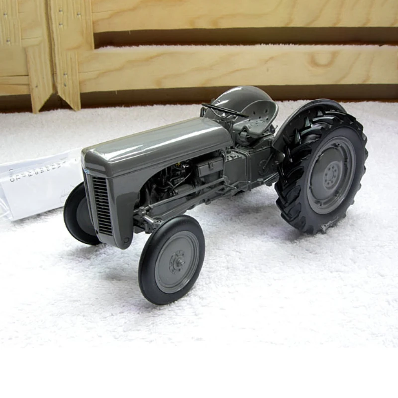 FERGUSON-TEA-20-Classic-Gray-Tractor-Farm-Truck-Model-Diecast-1-16 ...