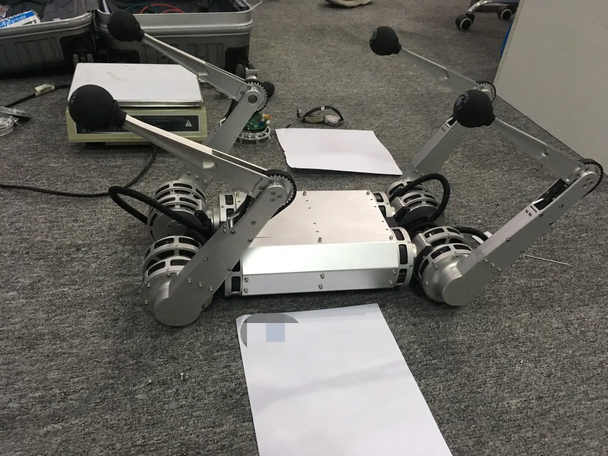 MIT Mini Cheetah four legged robot dog quadruped robot Electric drive ...