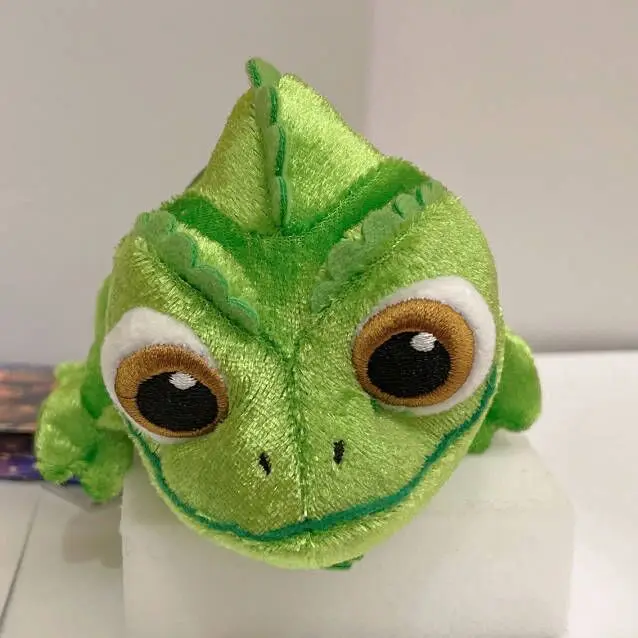 Disney Parks PASCAL SHOULDER PLUSH toy doll Rapunzel Tangled Magnet ...