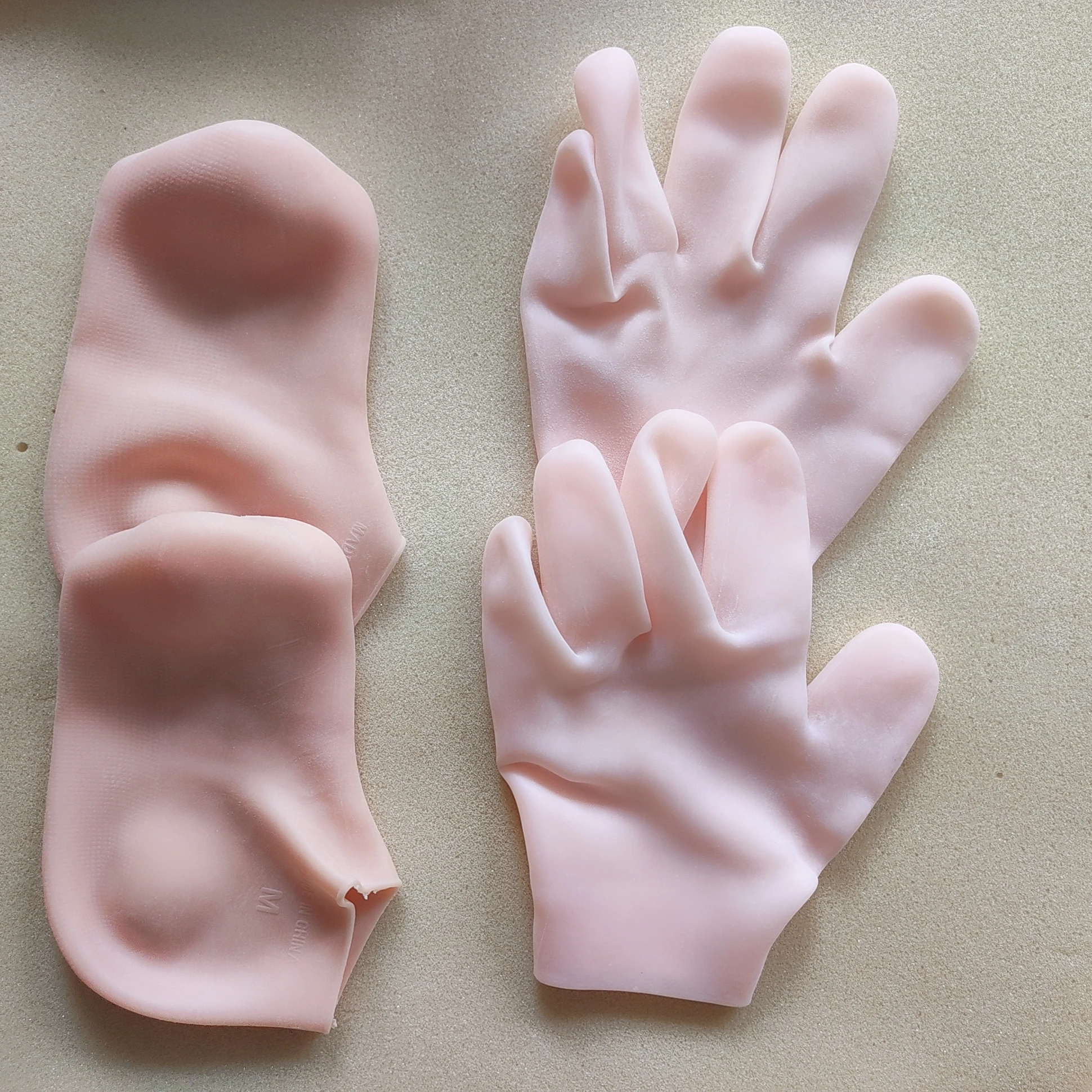 Silicone Socks &gloves Feet Care Spa Pedicure Heel Moisturizing Cracked ...