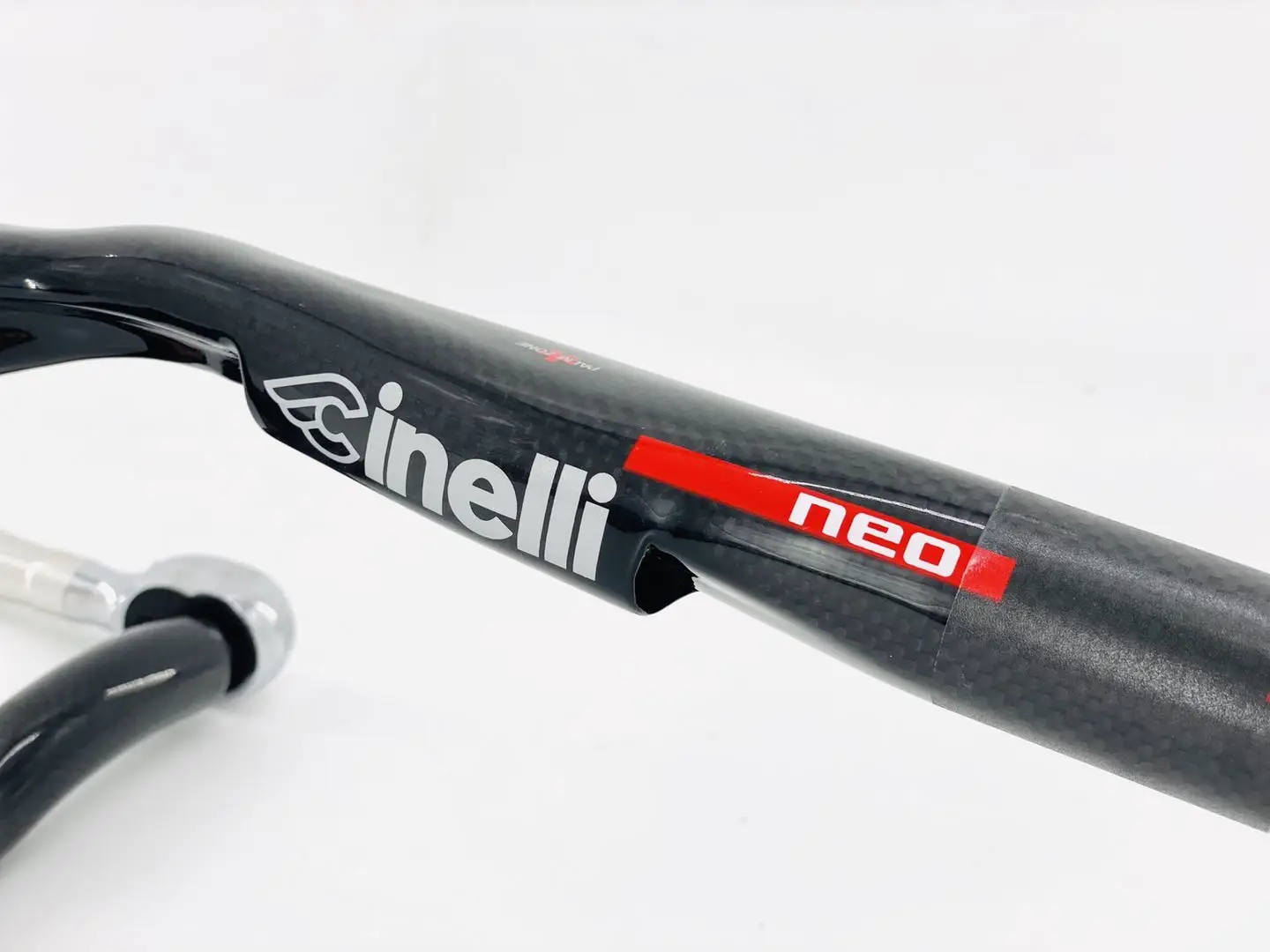 Ghi đông xe đạp Carbon cong tròn Cinelli Neo - TSUNAMI