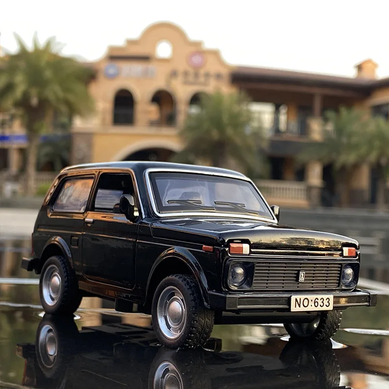 1:32 Lada Niva Classic Car Alloy Car Diecasts & Toy Vehicles Metal Toy ...