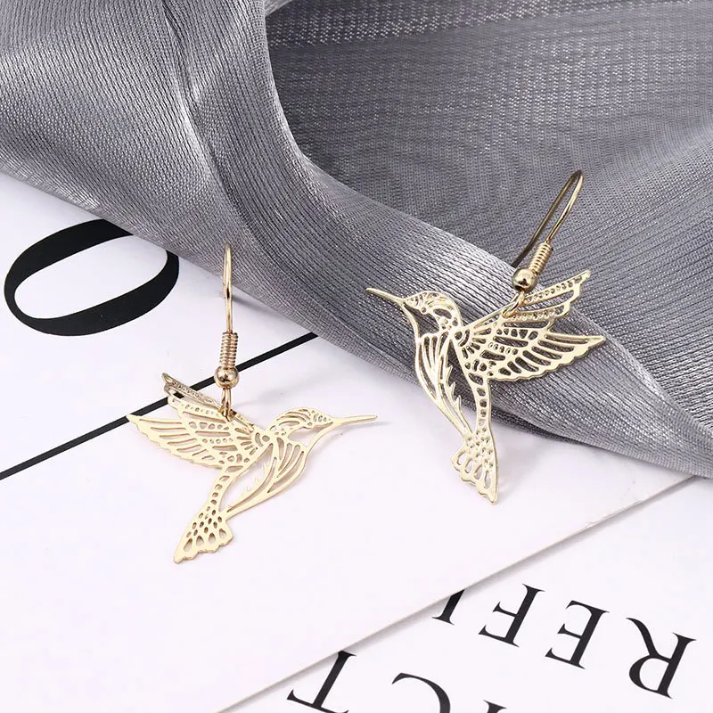 Vintage-Hollowed-Out-Gold-Color-Hummingbird-Earrings-Animal-Flying ...
