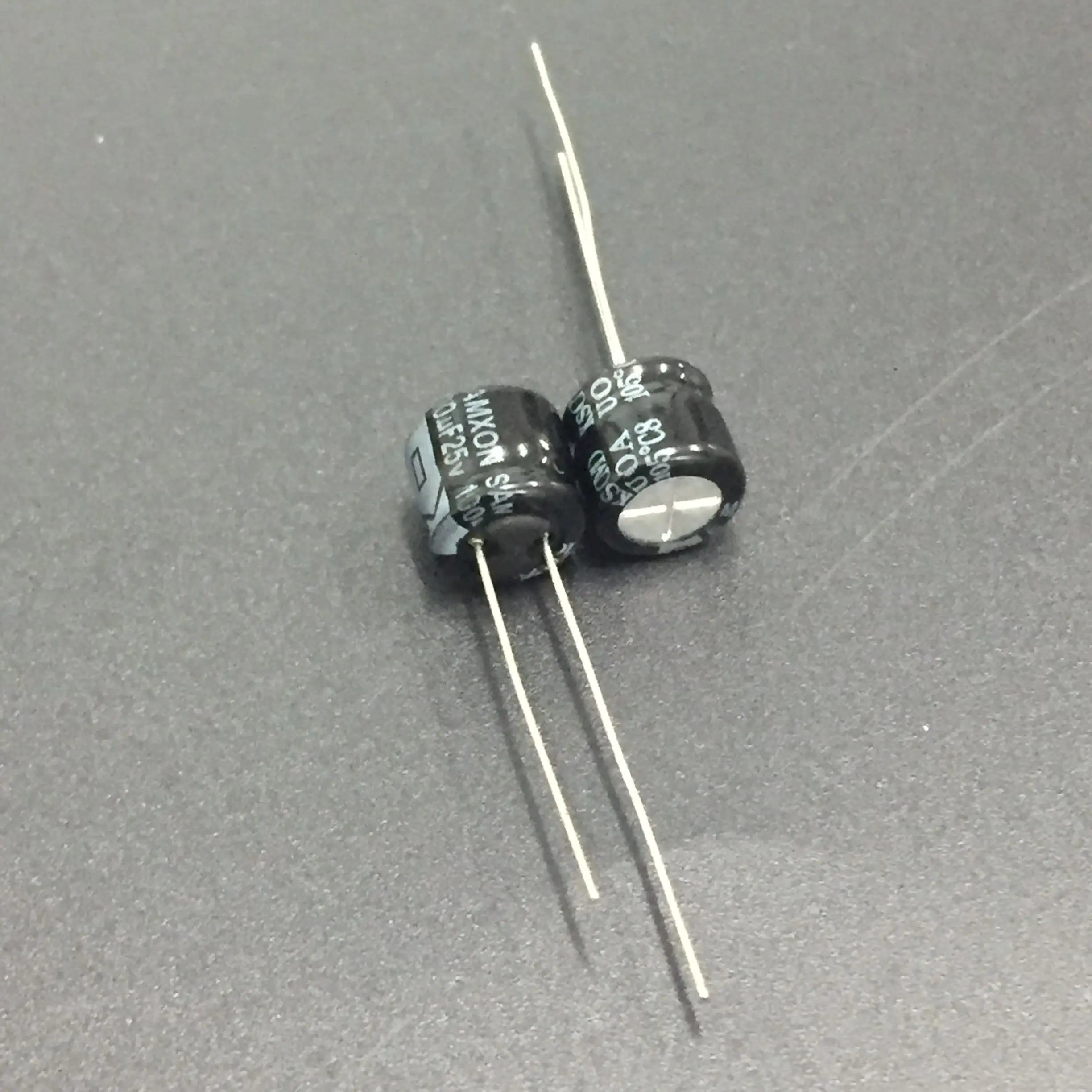 10pcs/100pcs 100uF 25V SAMXON KS Series 8x7mm 25V100uF Good Quality ...