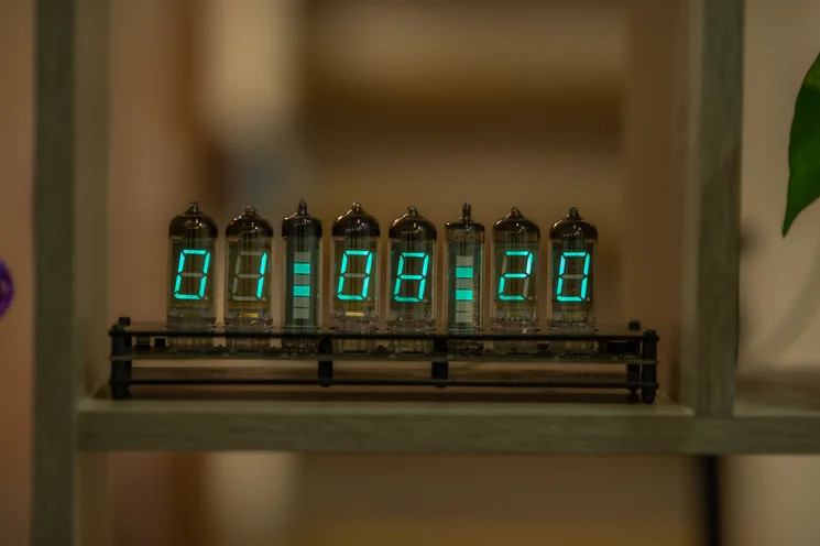 8-Bit-VFD-Clock-Retro-Fluorescent-Tube-Glow-Clock-Motherboard-Core ...