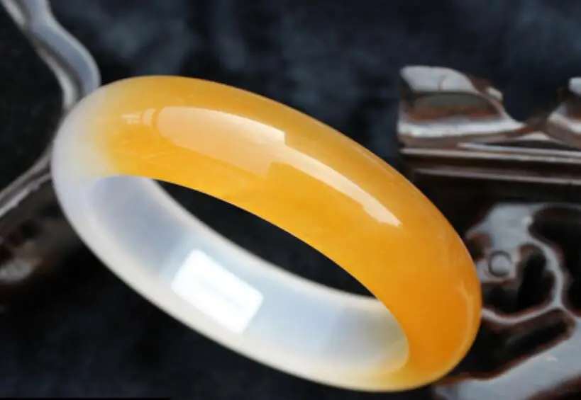 DYY A 144 China Hermosa mano tallada naranja Jade gema Jade pulsera ...