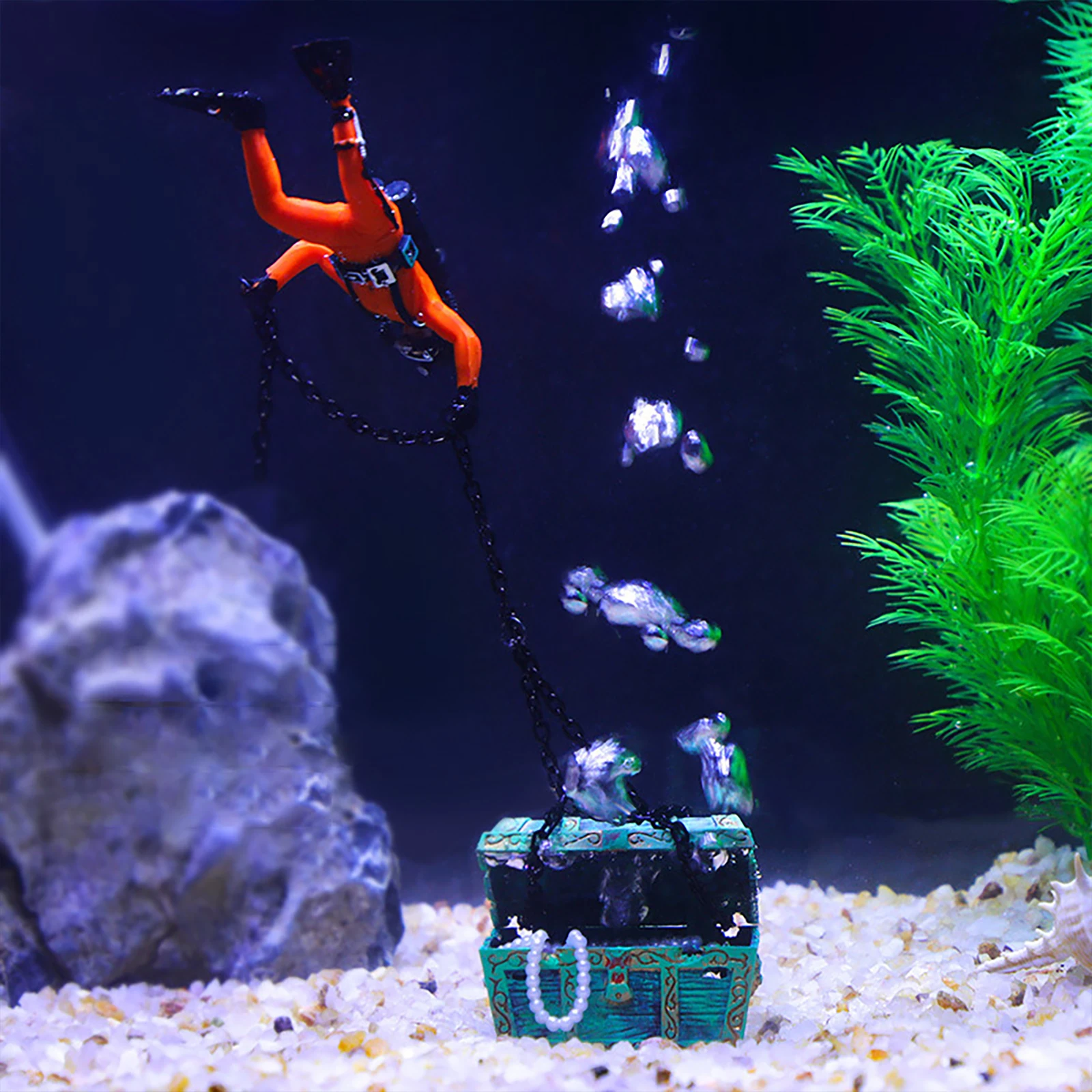 Fish-Tank-Treasure-Chest-Diver-Live-Action-Aerating-Ornament-Air ...
