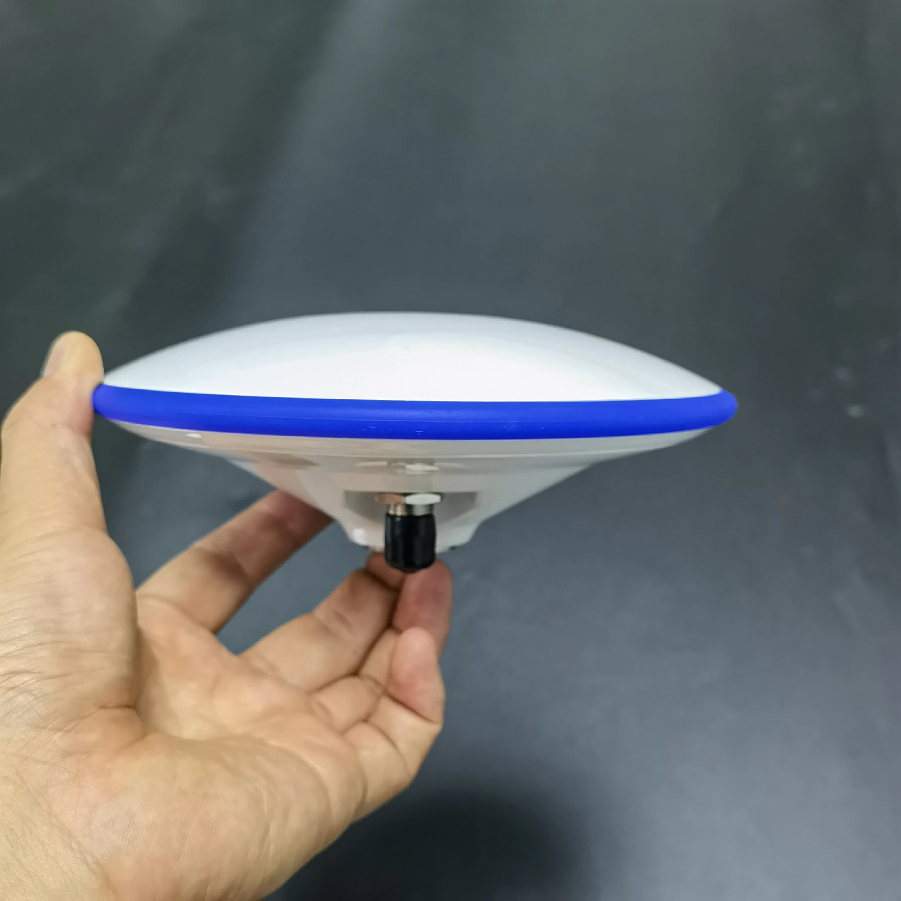 New GNSS L1 L2,L5 RTK Rover Gnss Antenna GPS Antenna High