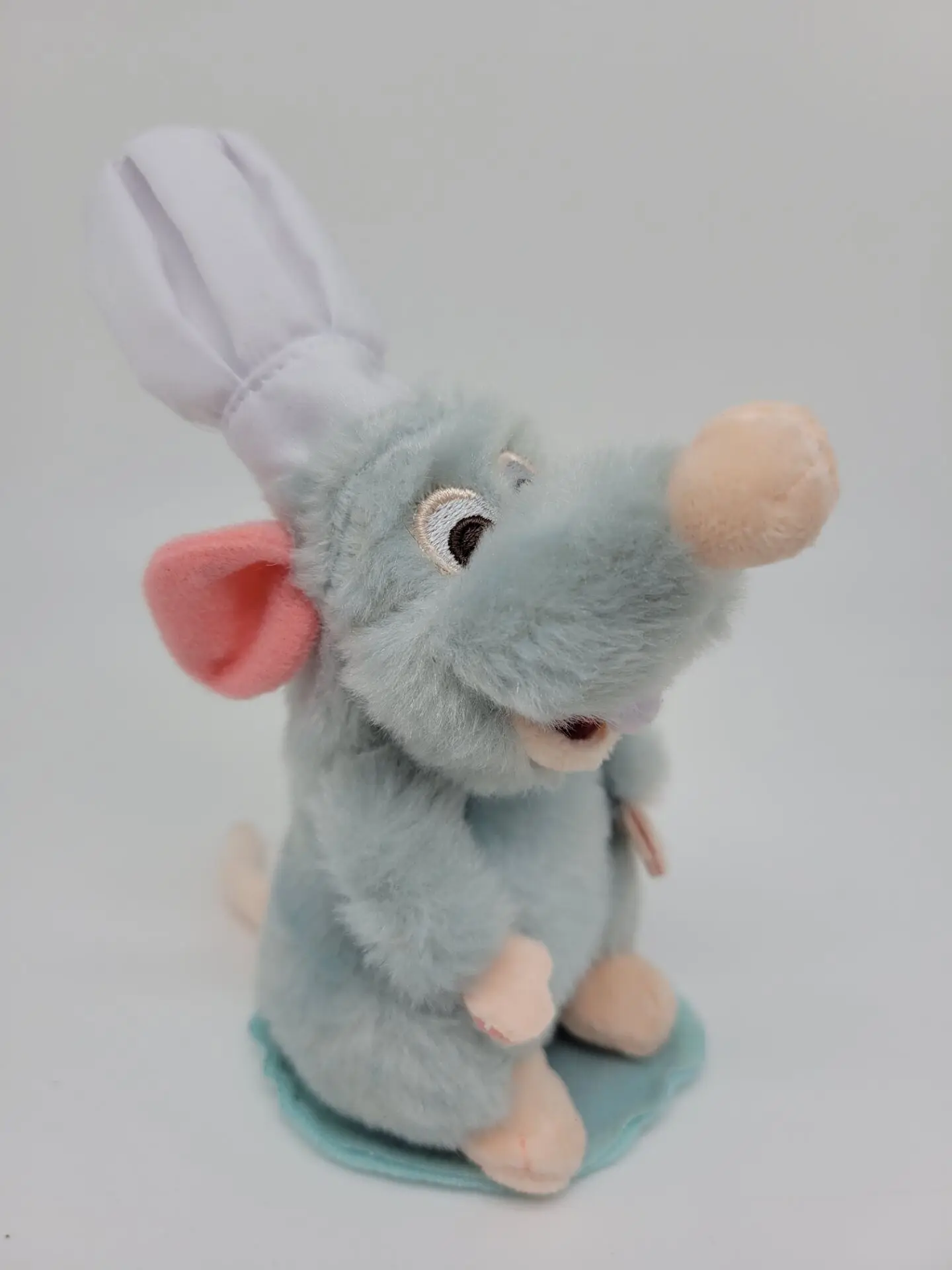 Disney Chef Remy Magnetic Shoulder Pal Plush 5" Doll Ratatouille Toy ...