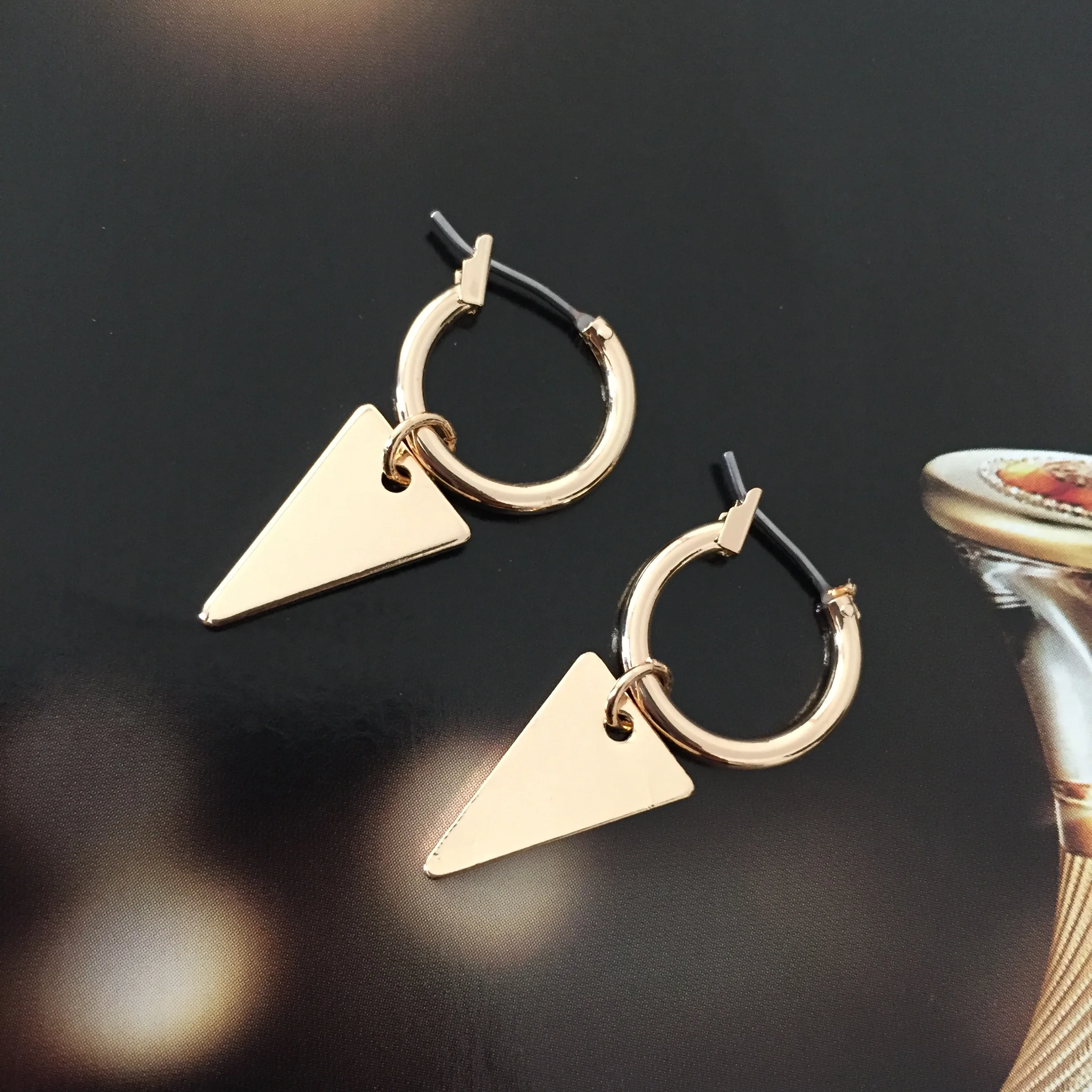 Sensitive-Gold-Or-Silver-Color-Plating-Geo-Triangle-Charm-Hoop-Earrings ...