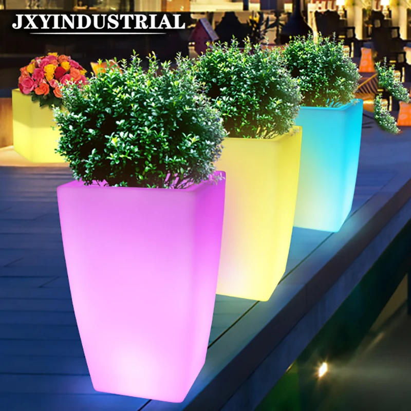 Lighted Flower Pots And Planters