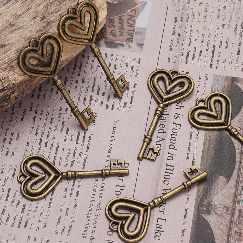 Sauvoo 10pcs Vintage Antique Bronze Love Heart Keys Fancy Heart Pendant ...