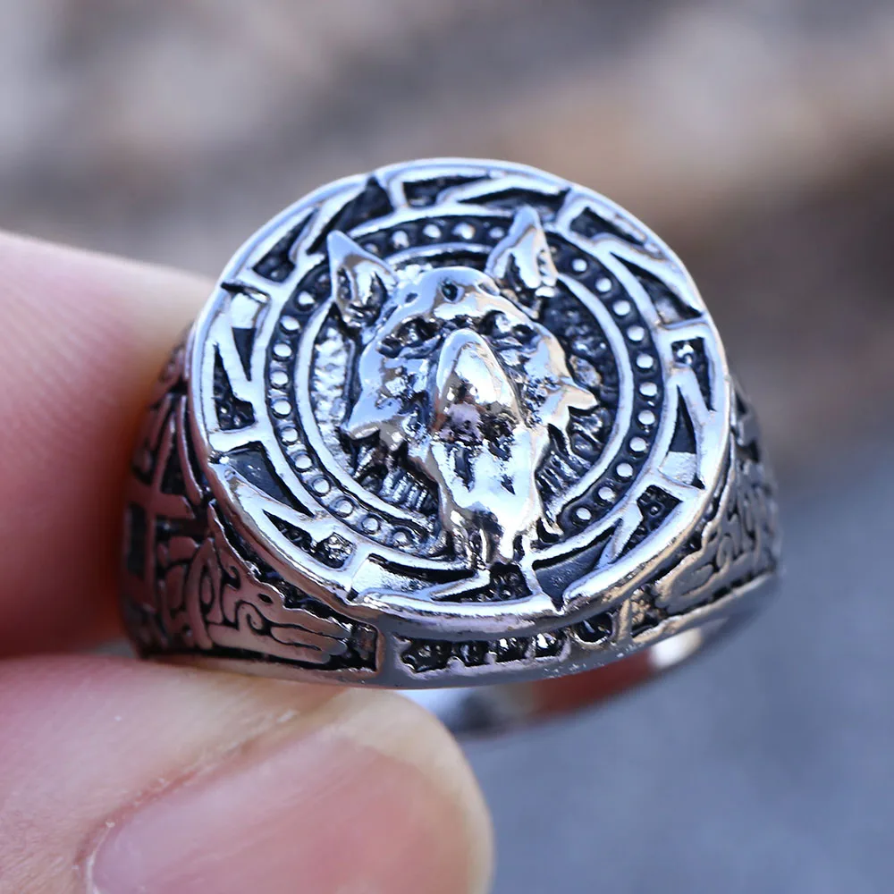 Vintage Relief Ancient Wolf Head Ring For Mens Viking Gothic Steampunk ...