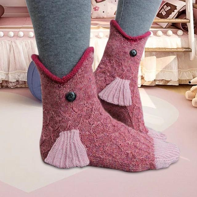 Knit Crocodile Socks | asghedom.com