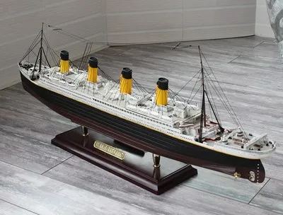 MINI HOBBY MODELS 81301 1/550 TITANIC With Light Version Assembly Model ...