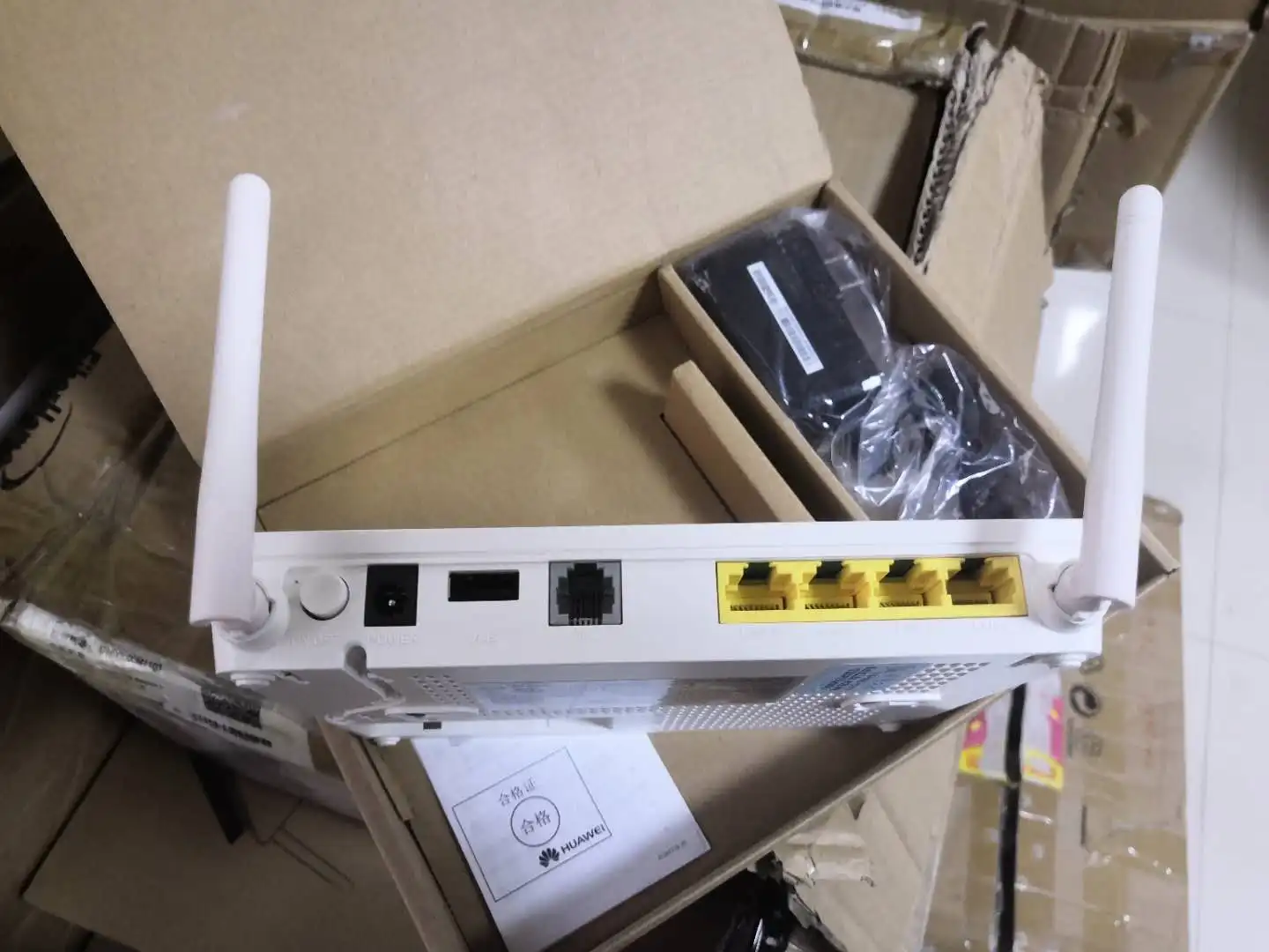 HG8546M GPON ONT XPON ONU modem 1GE+3FE+USB+WIFI with 2 antennas ...