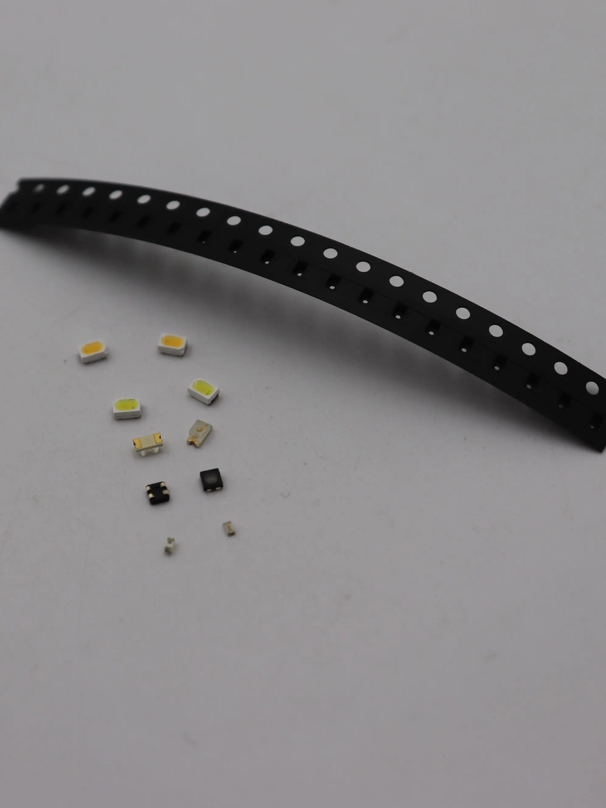 10pcs-LS-M676-LSM676-mini-0805-SUPER-RED-smd-led-20mA-2V-633NM-645NM ...