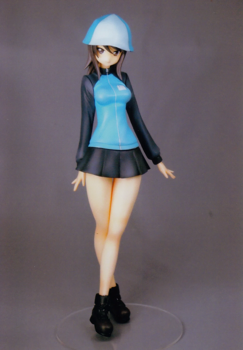 Garage Kit Unpainted Garage Resin Model Kit girl with chariots Mika ...