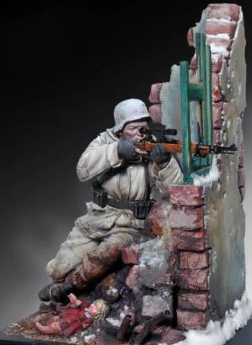 1-18-Scale-Resin-Figure-sniper-aiming-at-with-base-90mm.jpg