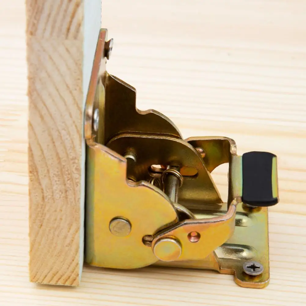 90 Degree Locking Hinges