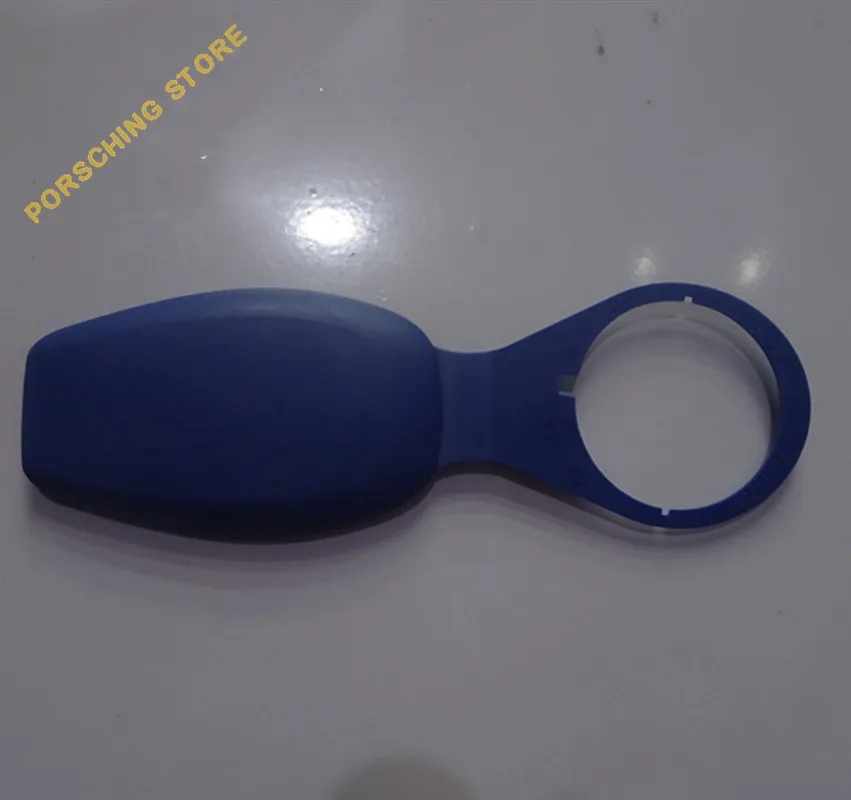 Wiper-spray-bottle-cover-For-Porsche-Cayennne-03-17-OEM-95552860701.jpg