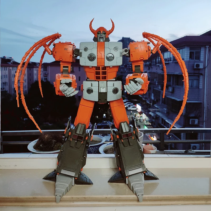 Transformers 4 Unicron Toy