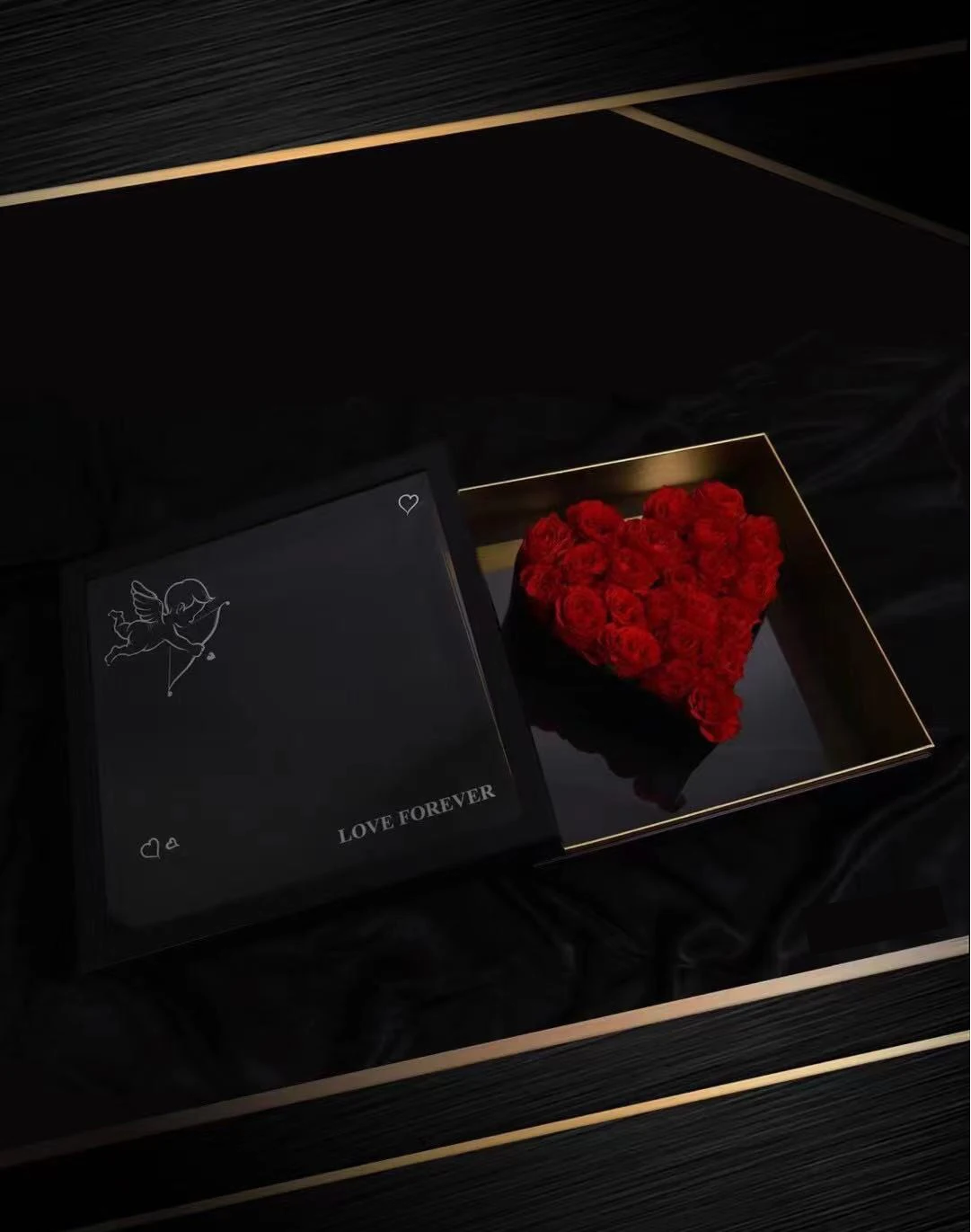 Transparent Gift Box – Heart-Shaped Bloom — Gear Elevation